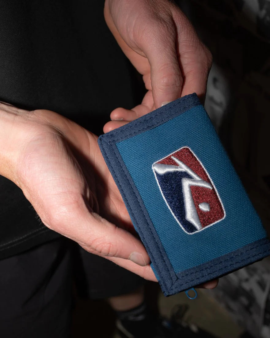 Rusty Splice Tri Fold Wallet - Bright Cobalt – Arnold's